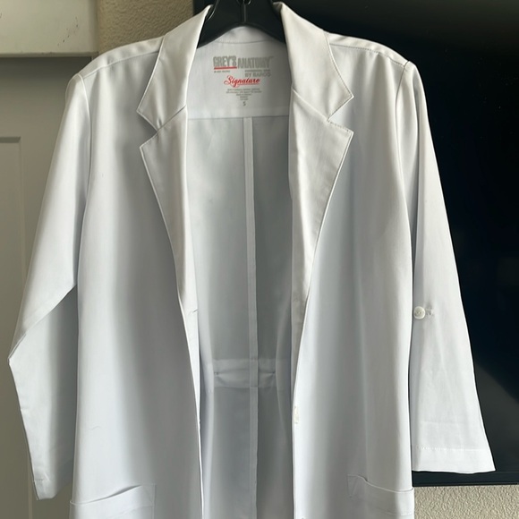 Grey's Anatomy | Tops | Greys Anatomy White Button Down Lab Coat | Poshmark